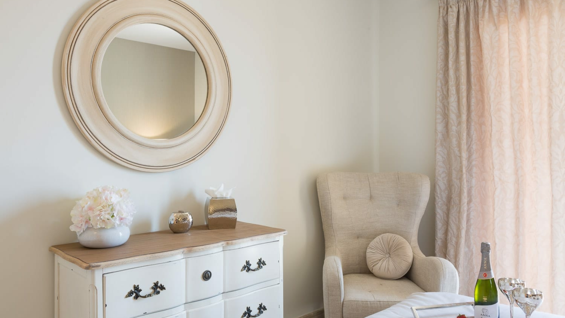 Understated Elegance and Personality - Gran Folies Interior design in ...